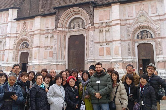 Welcome to Bologna! Private Walking Tour - Quadrilatero Food District – Culinary Delights and Market Atmosphere
