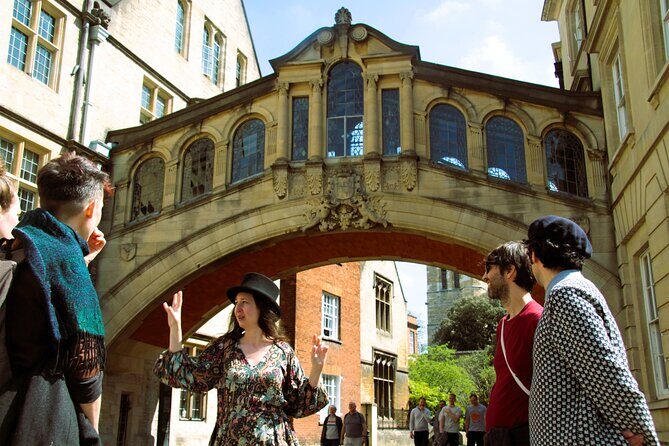 Welcome to Oxford: 2hr private Oxford walking tour - Stop 7: Bridge of Sighs