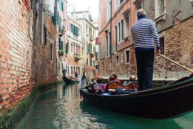 Welcome to Venice Group Tour St. Mark's Basilica & Gondola Ride - An Overview of the Experience