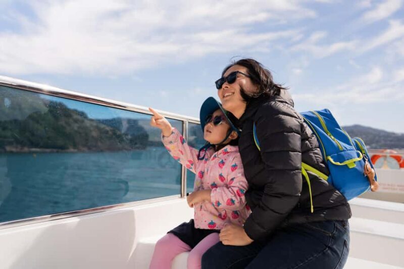 Wellington: Commentated Harbour Explorer tour - FAQ