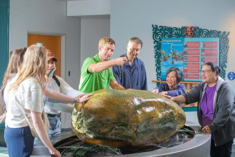 Wellington: Museum of NZ General Admission - What Are the Key Exhibits?