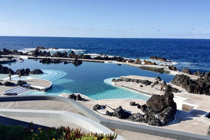 West Tour - The Guide and Group Dynamics