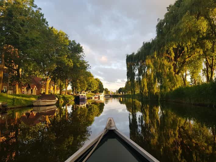Whisperboat rental in beautiful area close to Amsterdam - Who Should Consider This Experience?