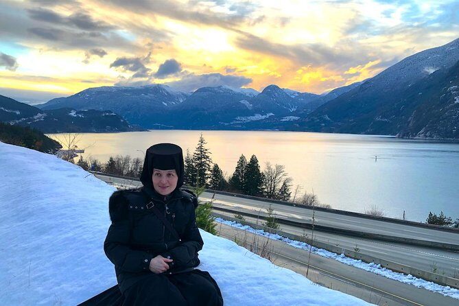 Whistler Sightseeing Tour from Vancouver: See Horseshoe Bay and Shannon Falls - Iconic Sights and Up Close Encounters