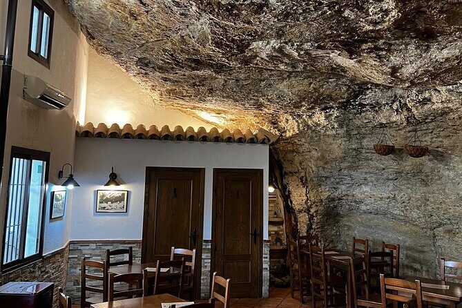 White Villages and Ronda Day Trip from Seville - FAQ