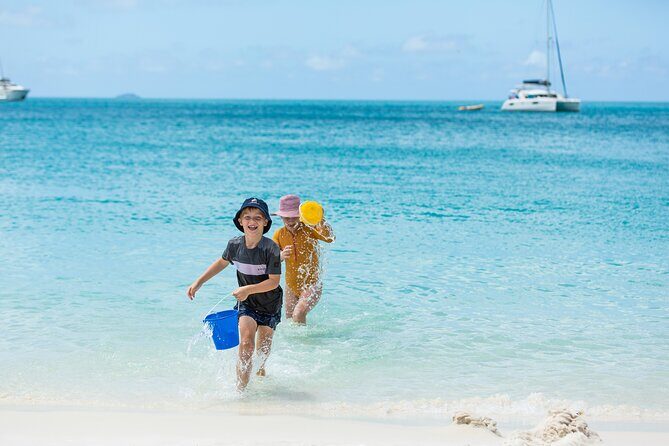 Whitehaven Beach and Hill Inlet Day Trip: Chill and Grill - Food and Equipment