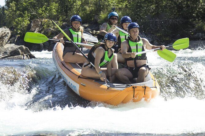 Whitewater Rafting Grade 3 to 4 - The Scenic Setting and Water Features
