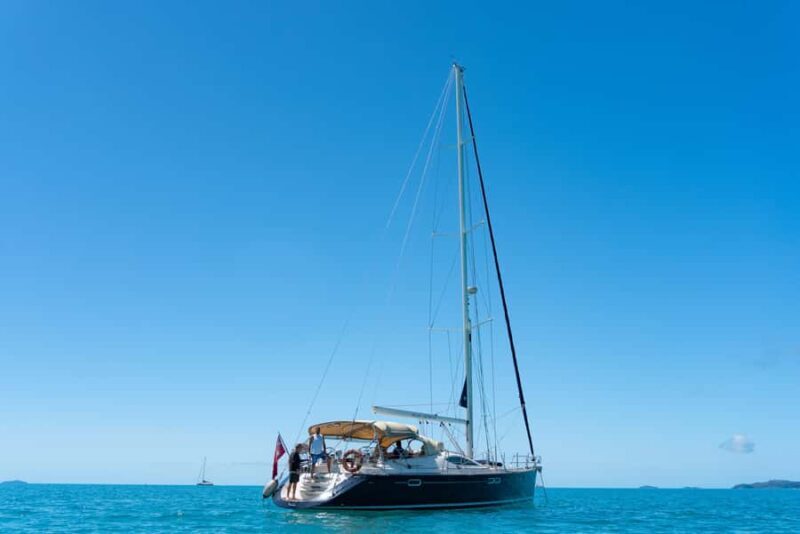 Whitsundays: Intimate Sailing Whitsundays - An In-Depth Look at the Experience