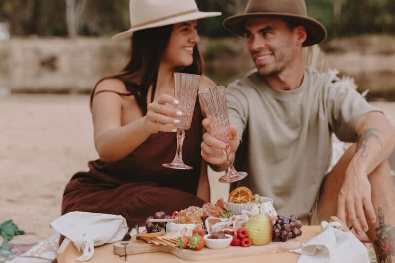 Wildlife Guided Tour with Picnic at The Paddock at Ulupna - FAQs