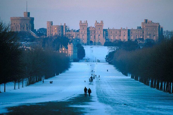 Windsor, Bath, Stonehenge and Salisbury Guided Tour on Boxing Day - Key Points