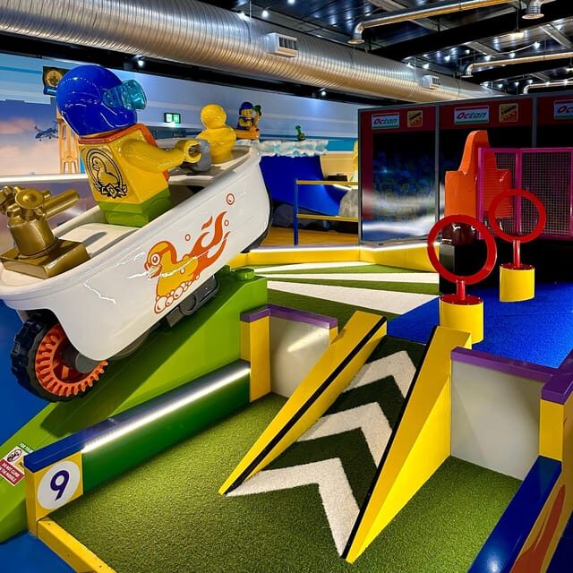 Windsor: LEGOLAND Adventure Golf - The Experience Breakdown