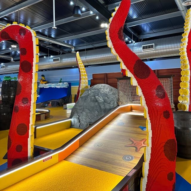 Windsor: LEGOLAND Adventure Golf - Who Should Consider This Tour?  