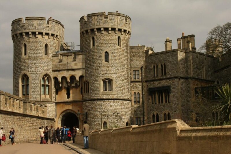Windsor Stonehenge Bath Private Tour from London with Passes - Who Should Consider This Tour?