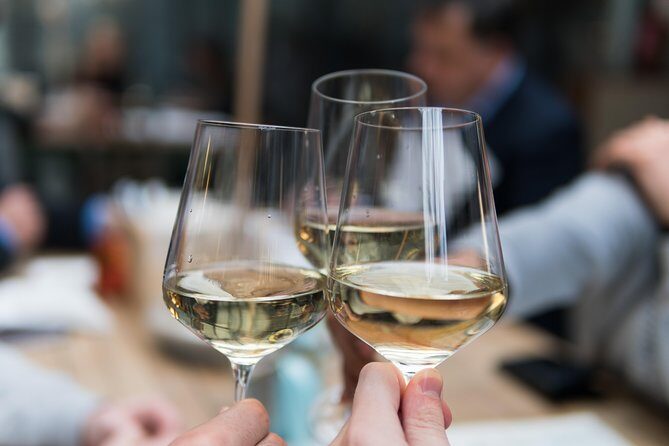 Wine Experience & Tasting Hub - Key Points
