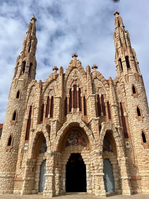 Wine Route with 3 Tastings & Castillo La Mola: Small Group - Frequently Asked Questions