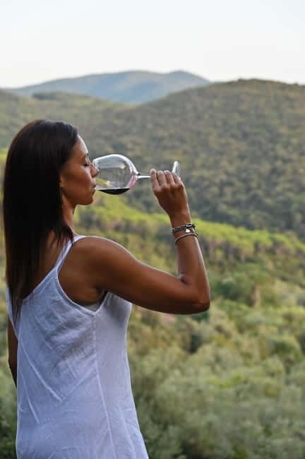 Wine tasting in a romantic castle with archaeologist guide - FAQs