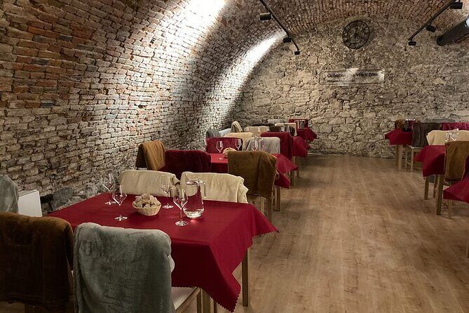 Wine Tasting IN THE DARK! - Who Will Love This Experience?  