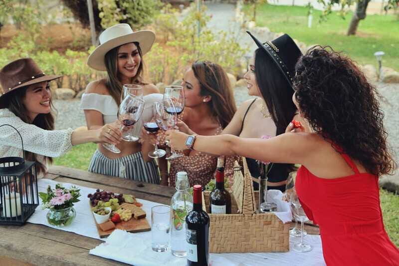 Wine Tasting in the Gardens at Rondo del Valle with vineyard - FAQ