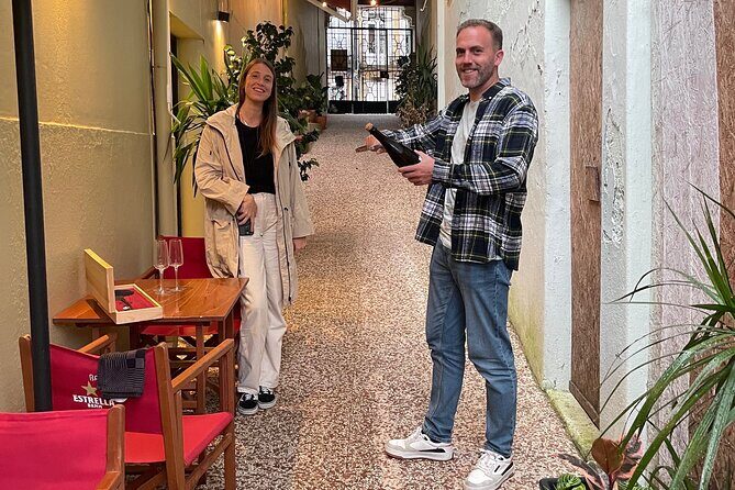 Wine tasting of 5 Port Wines with a Sommelier - Practical Details & Booking Tips