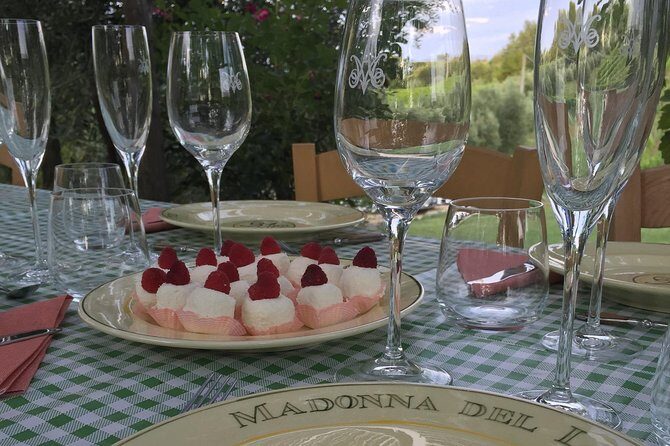 Winery tour and wine & cheese tasting - The Sum Up