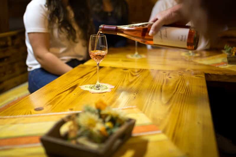 Winetasting with tour through the winery - Key Points