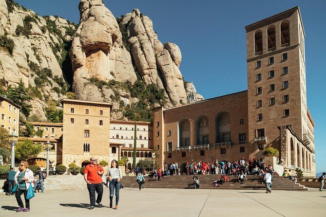 With Locals Ultimate Montserrat PRIVATE Day Trip - With Cable Car and Train - Who Will Love This Tour?