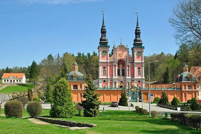 Wolf's Lair and St. Lipka Private Tour from Gdansk - Key Points