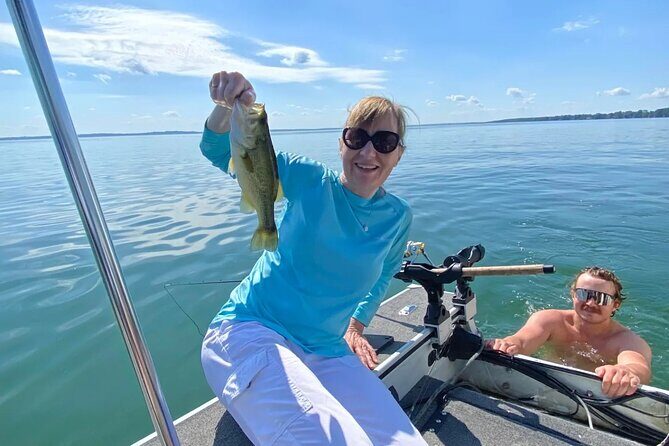 Wood Angling Fishing Guide Service - Discovering Lake Simcoe with Wood Angling