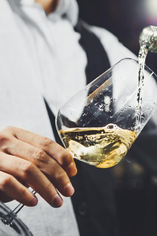 Woodinville Wine Country: Downtown Wine Tasting Pass - Key Points