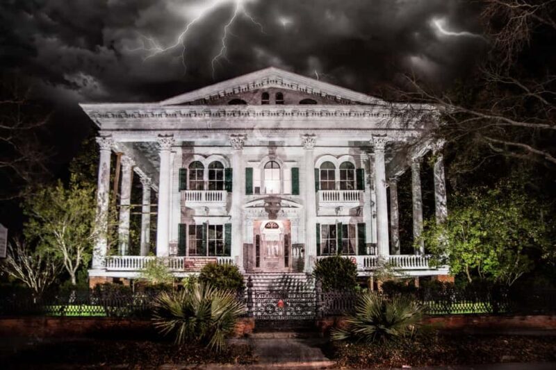 Wraiths & Wicked Whispers: Wilmington Ghost Tour - Key Points