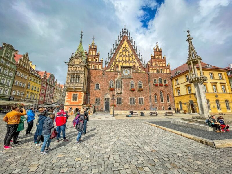 Wrocaw: Old Town and Ostrów Tumski Walking Tour in English - Who Will Love This Tour?