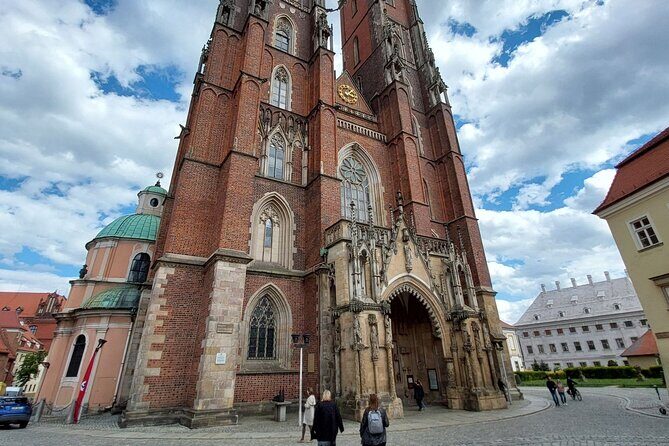 Wrocaws Old Town: A Self-Guided History Tour - An In-Depth Look at Wrocław’s Self-Guided Tour