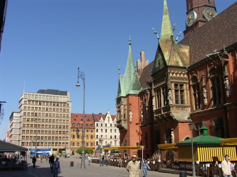 Wroclaw: 2-Hour Private Electric Bus Tour with Guide or Tape - Key Points