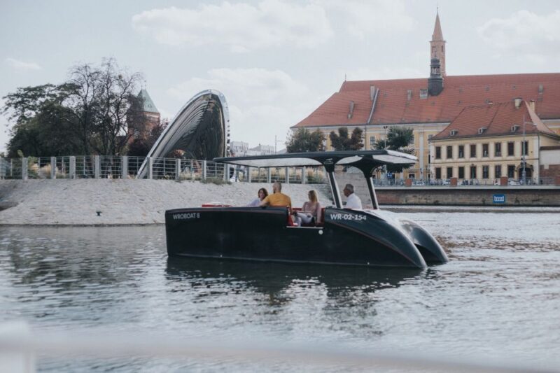 Wroclaw: Solar Catamaran Cruise on the Odra River - Group Size and Timing