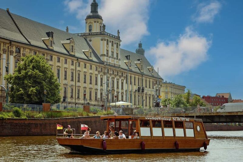 Wroclaw: Ticket for Old Town Christmas Cruise by Heated Ship - The Itinerary and Scenic Highlights  