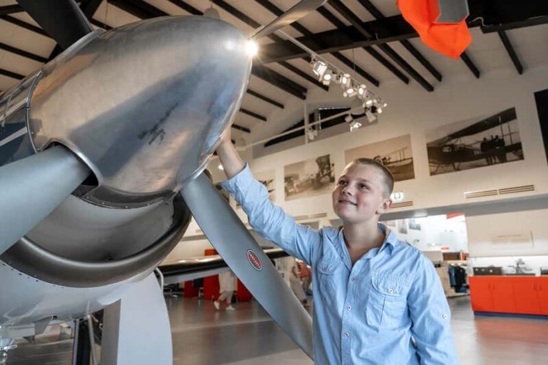 WWII Bombing of Darwin & Royal Flying Doctor Service - A Detailed Breakdown of the Experience