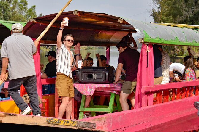 Xochimilco International boat party with open bar and tacos - Price and value analysis