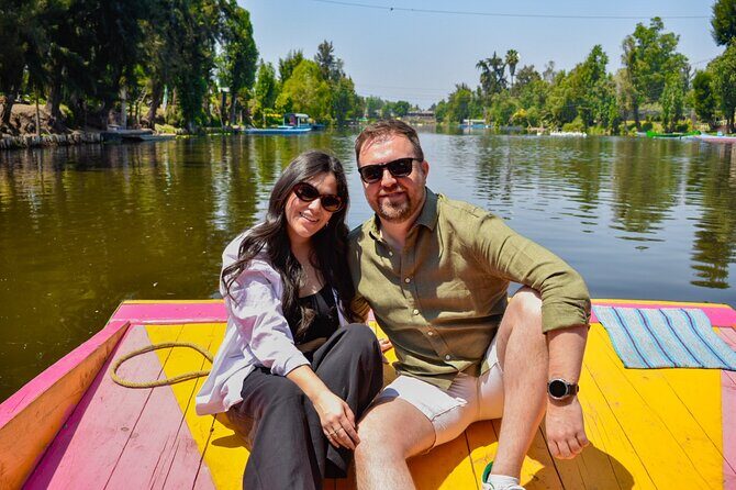Xochimilco International boat party with open bar and tacos - Who is this experience best suited for?