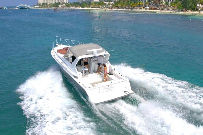 Yacht experience in Cancun: cruise, swim and sunset views - Authentic Guest Experiences