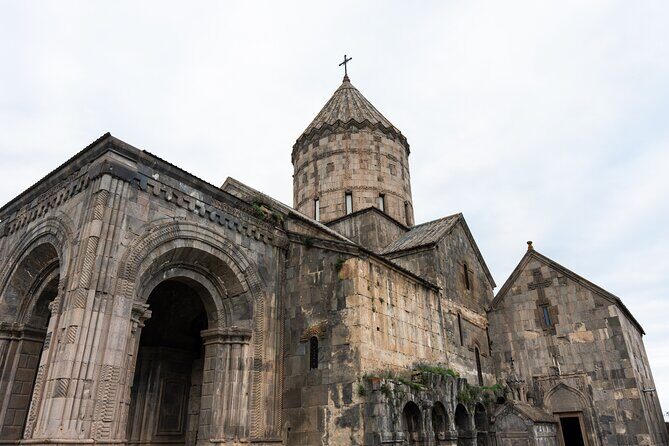 Yerevan: Tour to Tatev, Khndzoresk, Shaki waterfall, Areni winery - The Sum Up