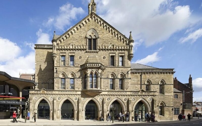 York: City Walking Tour & Exploration Game - The Practical Side: Tips and Considerations
