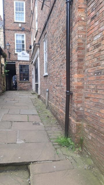 York: Dark Tales of York - Exploring Yorks Haunted Streets: An In-Depth Look