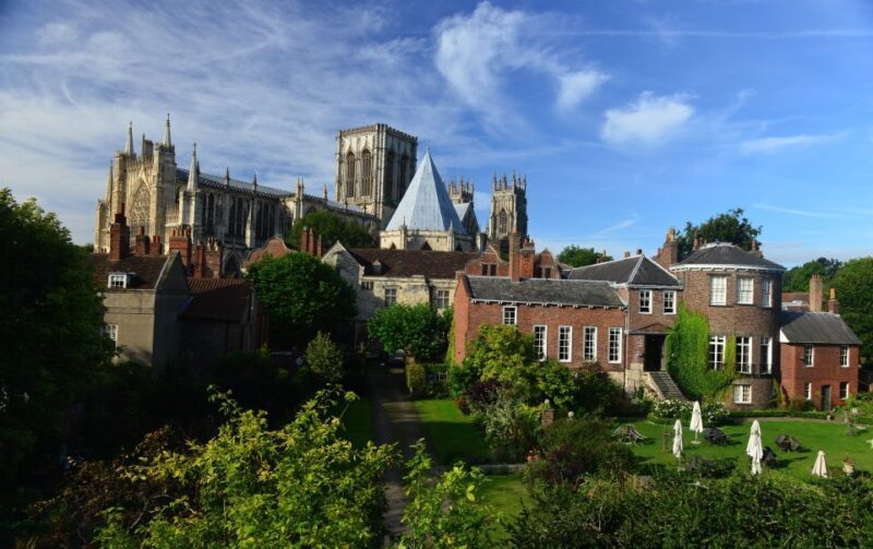 York: Private Guided Walking Tour - The Sum Up