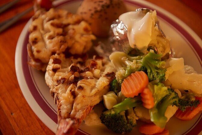 Your Romantic Dinner in Cancun, includes national open bar and live music - Who Should Book This Tour?