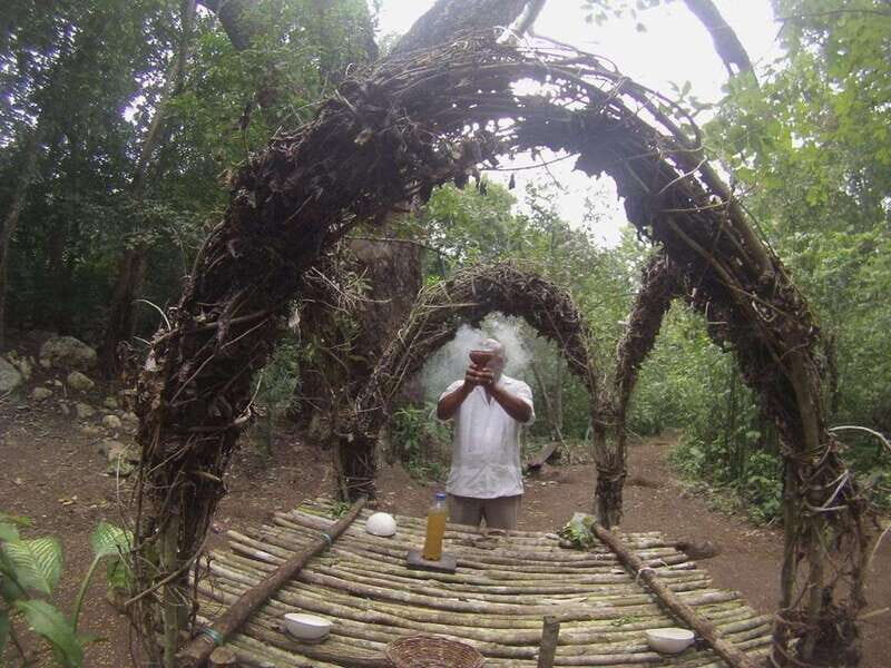 Yucatan: Coba Ruins & Punta Laguna Jungle Adventure - Cultural and Culinary Touches