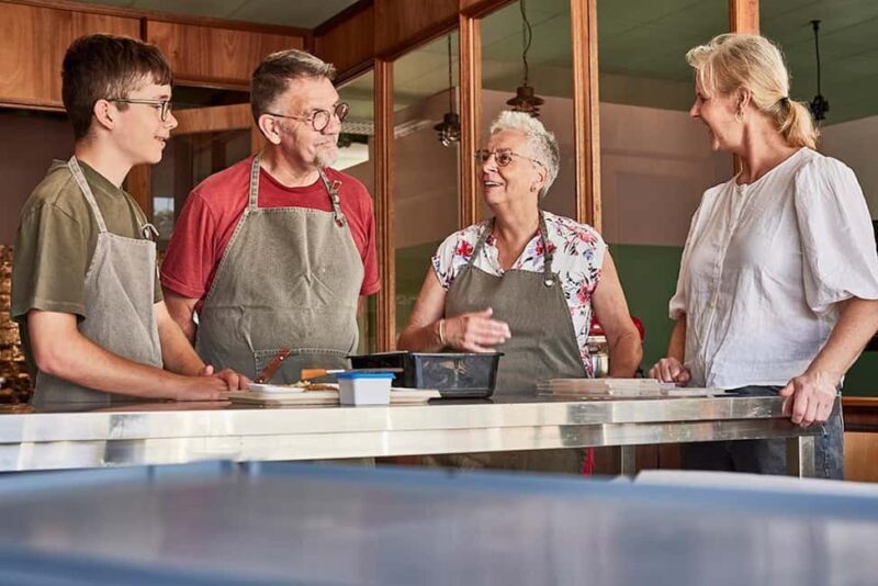 Zaandijk-Near Zaanse Schans Chocolate making demo & tasting - Key Points