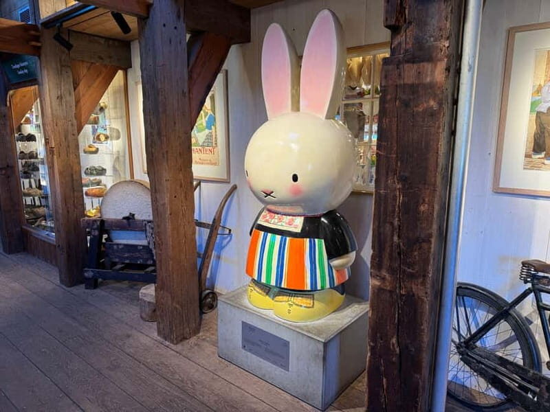 Zaanse Schans & Volendam Private Tour: Windmills and Cheese - Who Is This Tour Best For?