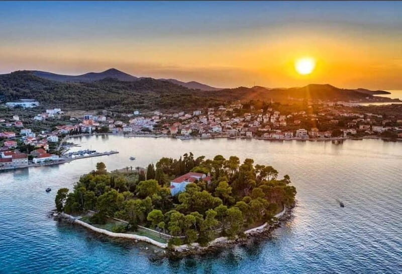 Zadar: 3 Island Speedboat Tour & Blue Bay Swim with Drinks - Key Points