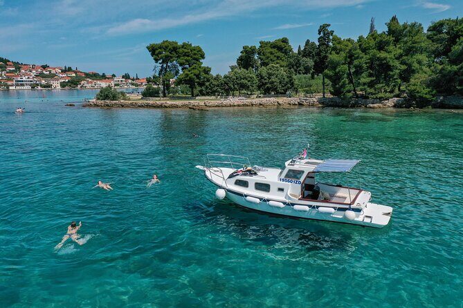 Zadar Archipelago Half-day Island-Hopping Private Boat Tour - The Boat and Crew Experience