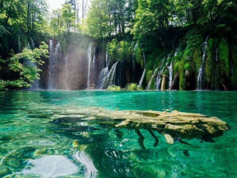 Zadar: Plitvice Lakes Guided Day Tour with Tickets - Key Points